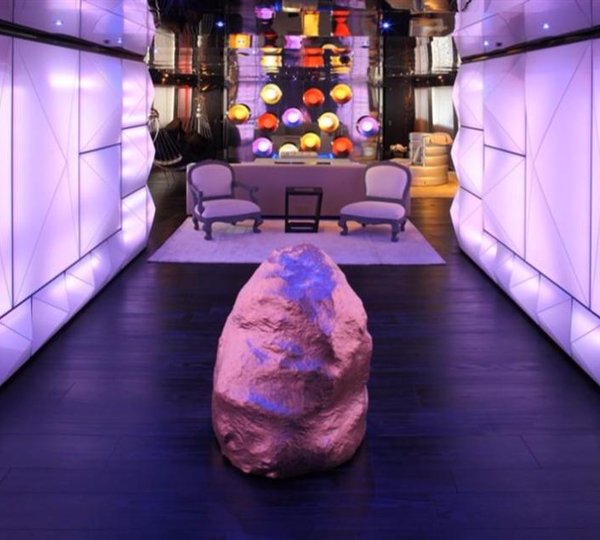 Yacht SEA FORCE ONE, Admiral | CHARTERWORLD Luxury Superyacht Charters